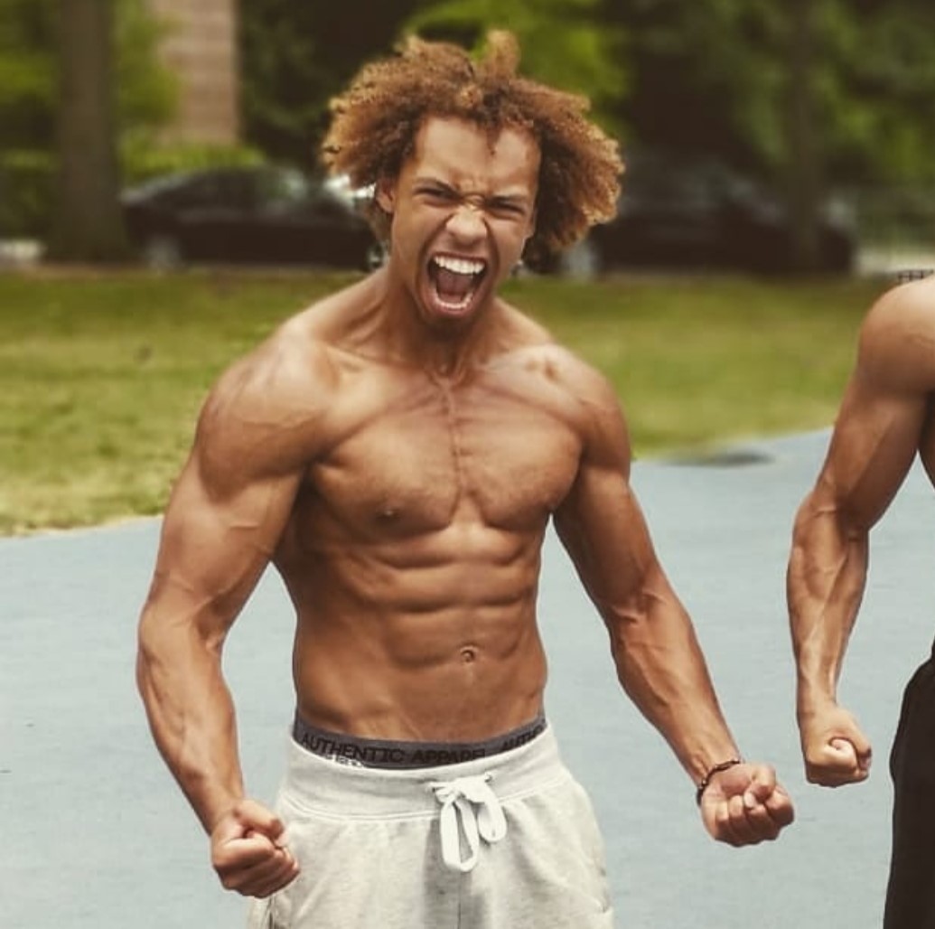 Tayo Awoderu – Calisthenics Athlete – The Health and Entrepreneur Mindset